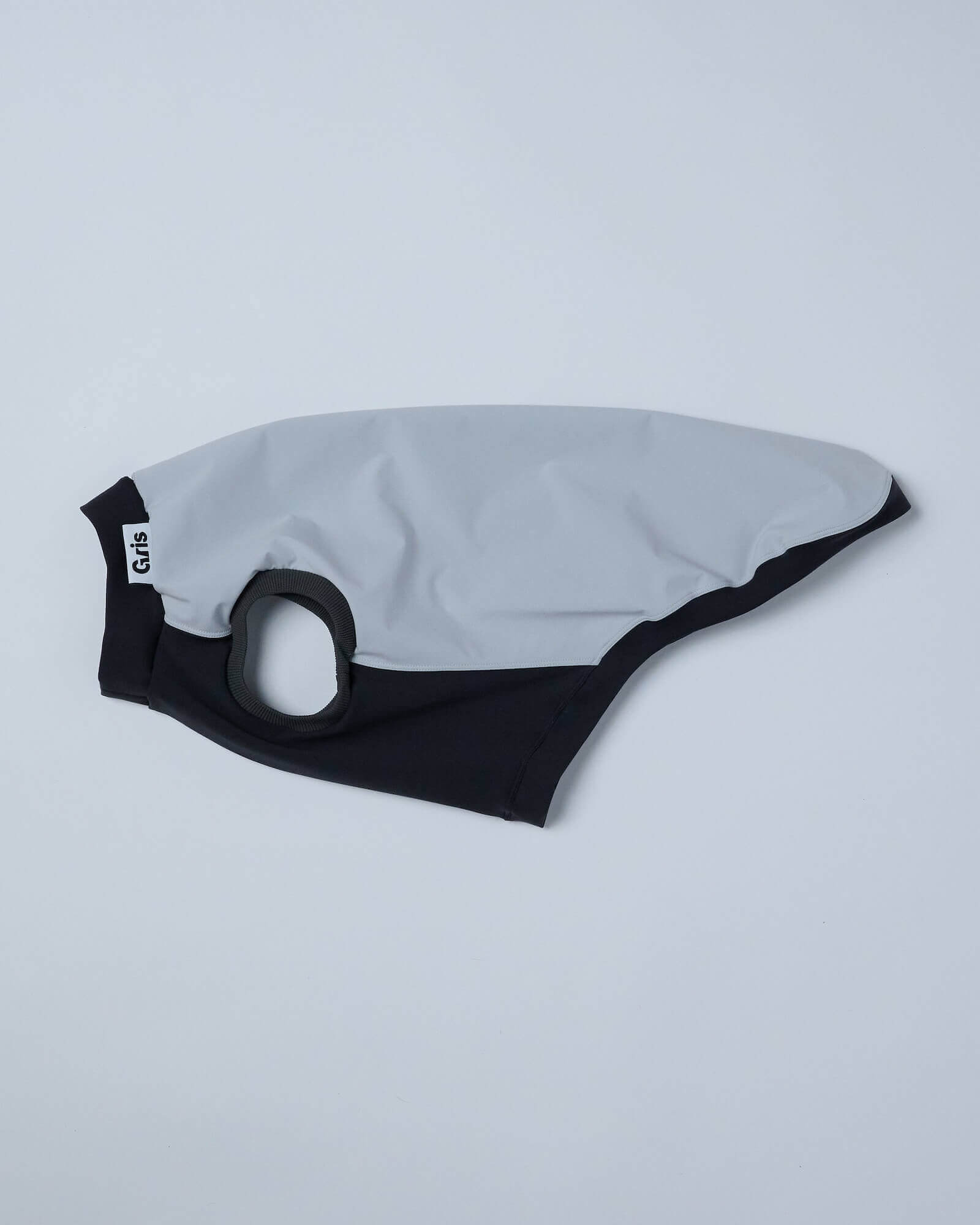 ROB SWEAT – Gris